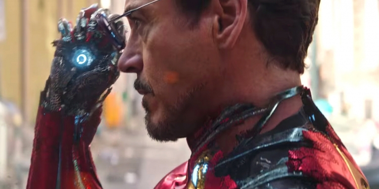 New Infinity War Teaser Reveals Iron Man New Suit Technology
