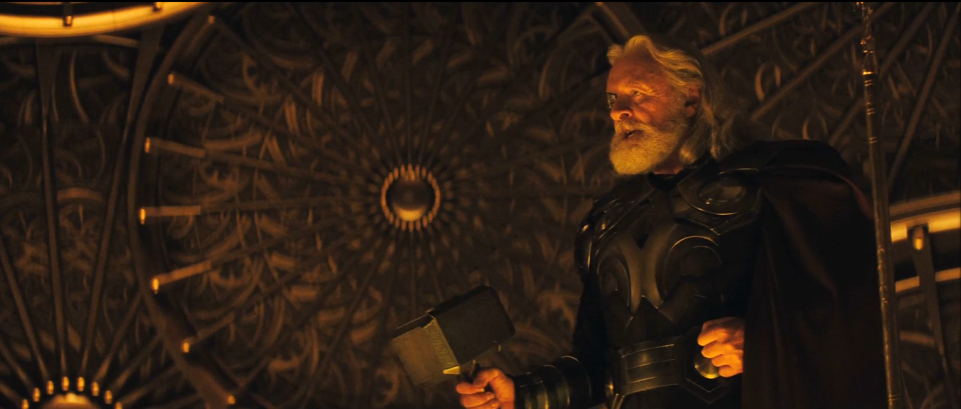 All MCU Characters Who Have Held Mjölnir Or Stormbreaker