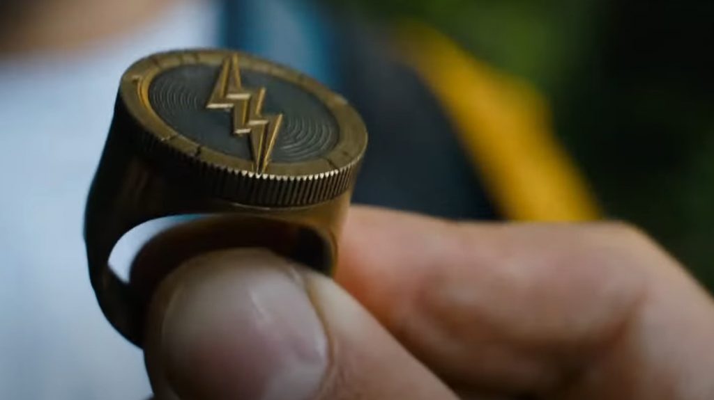 The First Teaser of The Flash Reveals New Suit, Batman, and So Much More