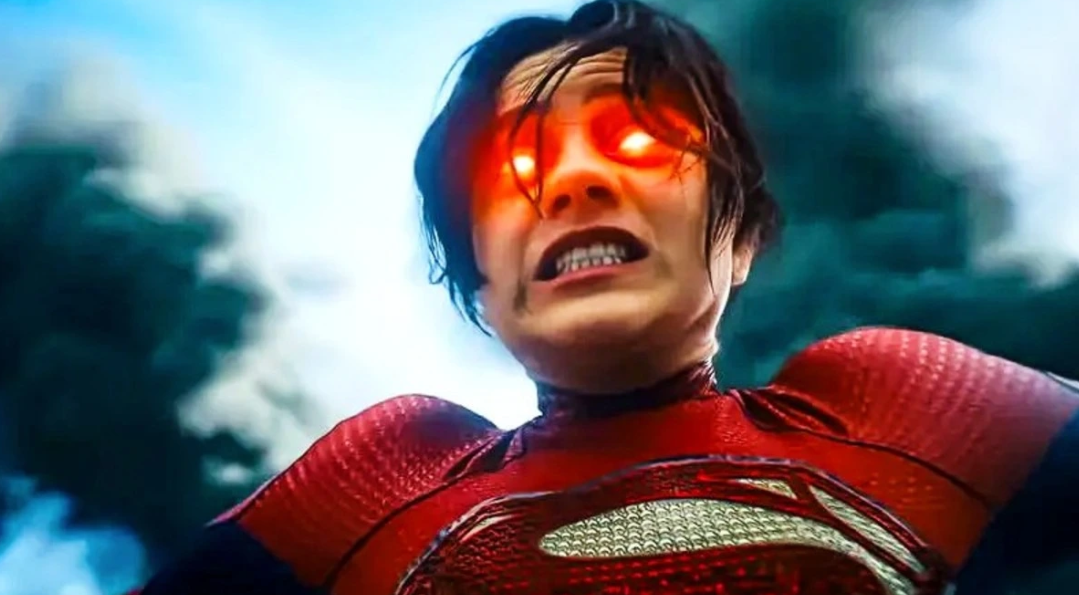 New Supergirl vs Zod Footage Revealed in The Flash Movie Trailer